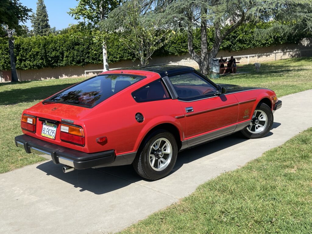280ZX 10 Anniversary Red/Black